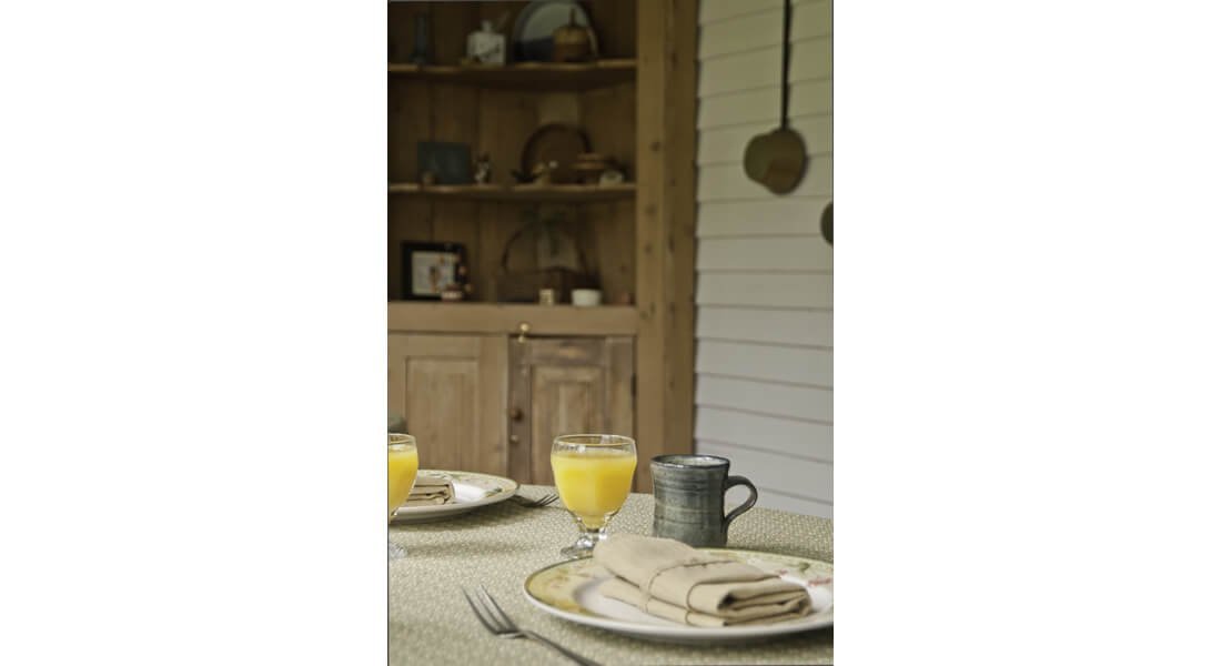 Golden Stage Inn Bed and Breakfast: Photo Tour